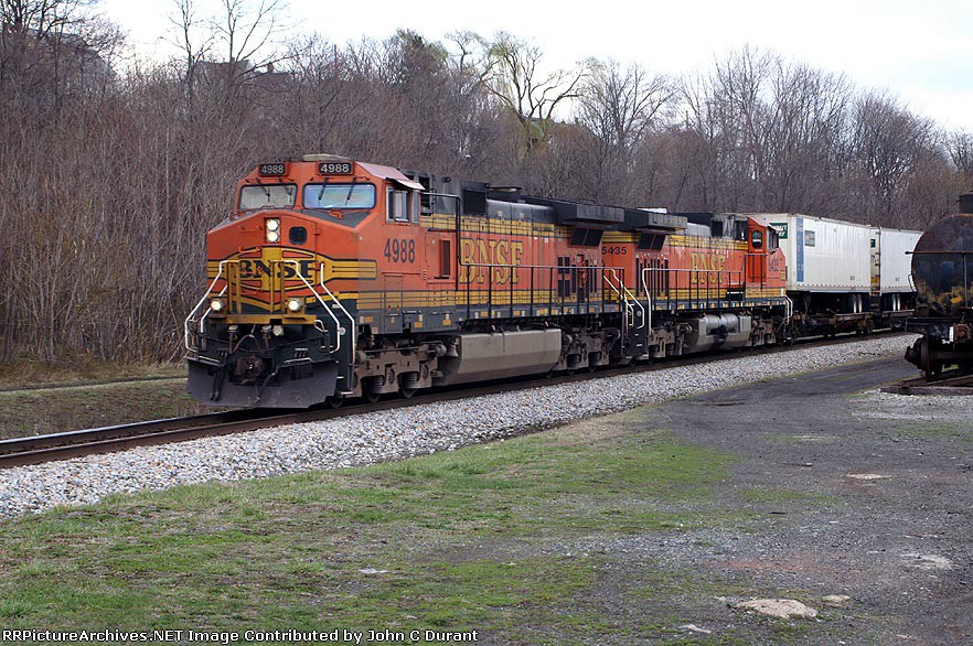BNSF 4988 NS 213